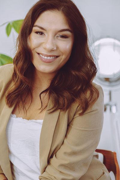 MIRIAM SINNO | MODERATORIN | REPORTERIN