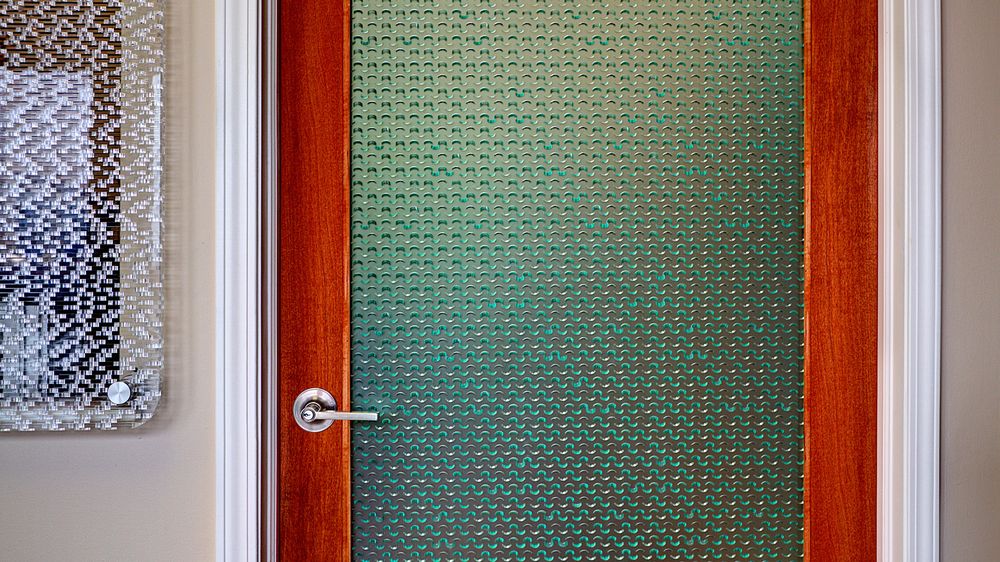 SLANT® Flow Office Door Insert | Sensitile