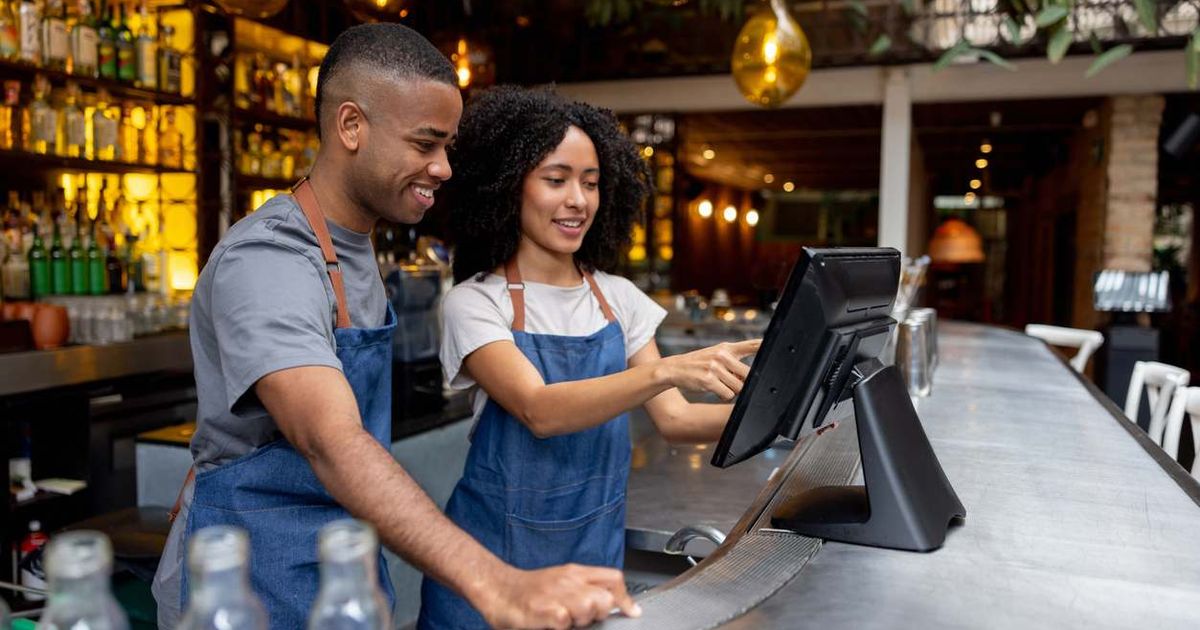 Shift Employee Training Timeline Resource Hub — Deputy