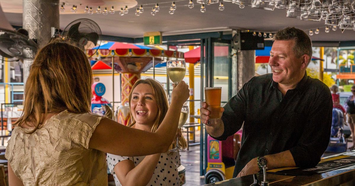 The world’s longest pub crawl: Darwin to Uluru | NT, Australia