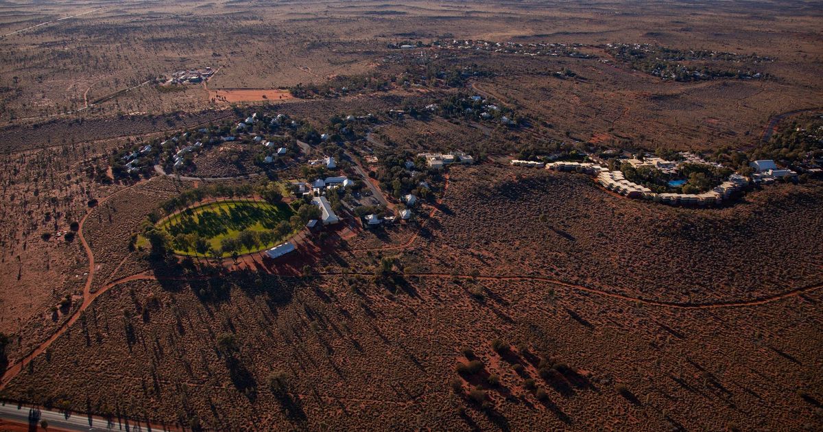 尤拉拉 | Destinations in Uluru & Surrounds | 澳大利亚北领地
