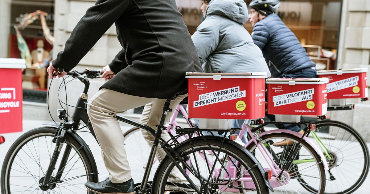 Designing & developing Working Bicycle’s advertising box