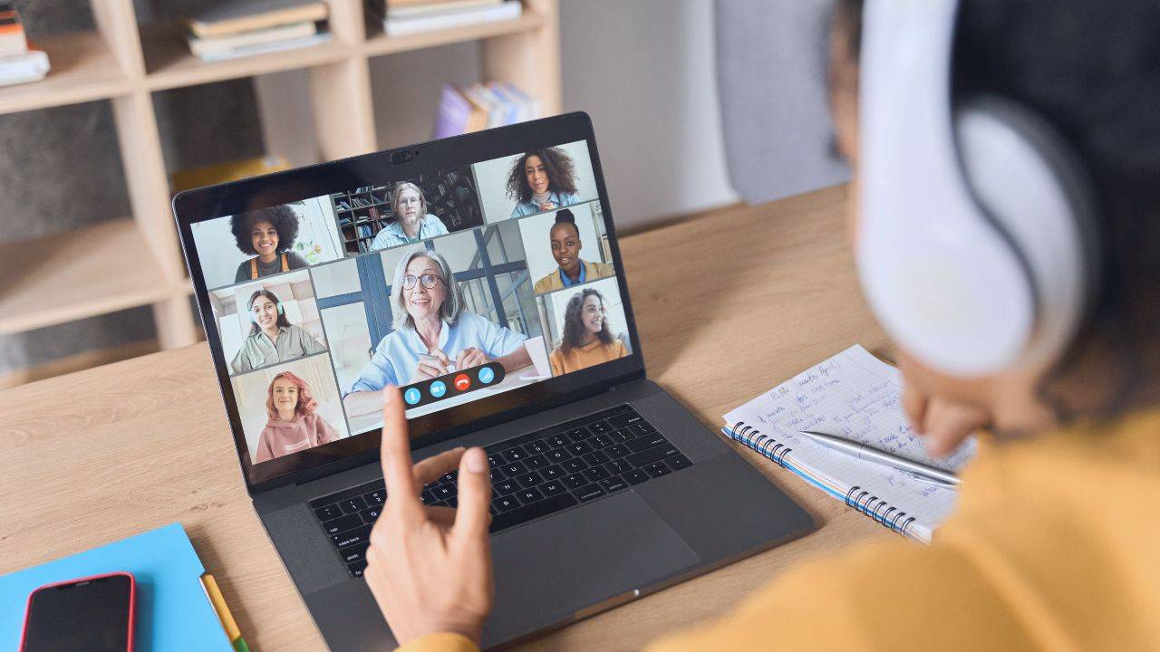 Remote team building activities: 32 ideas for virtual teams | Eletive