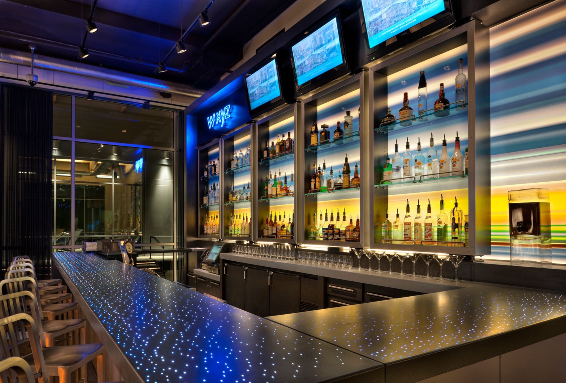 Aloft Hotels, w xyz bar Gen 1 | Sensitile