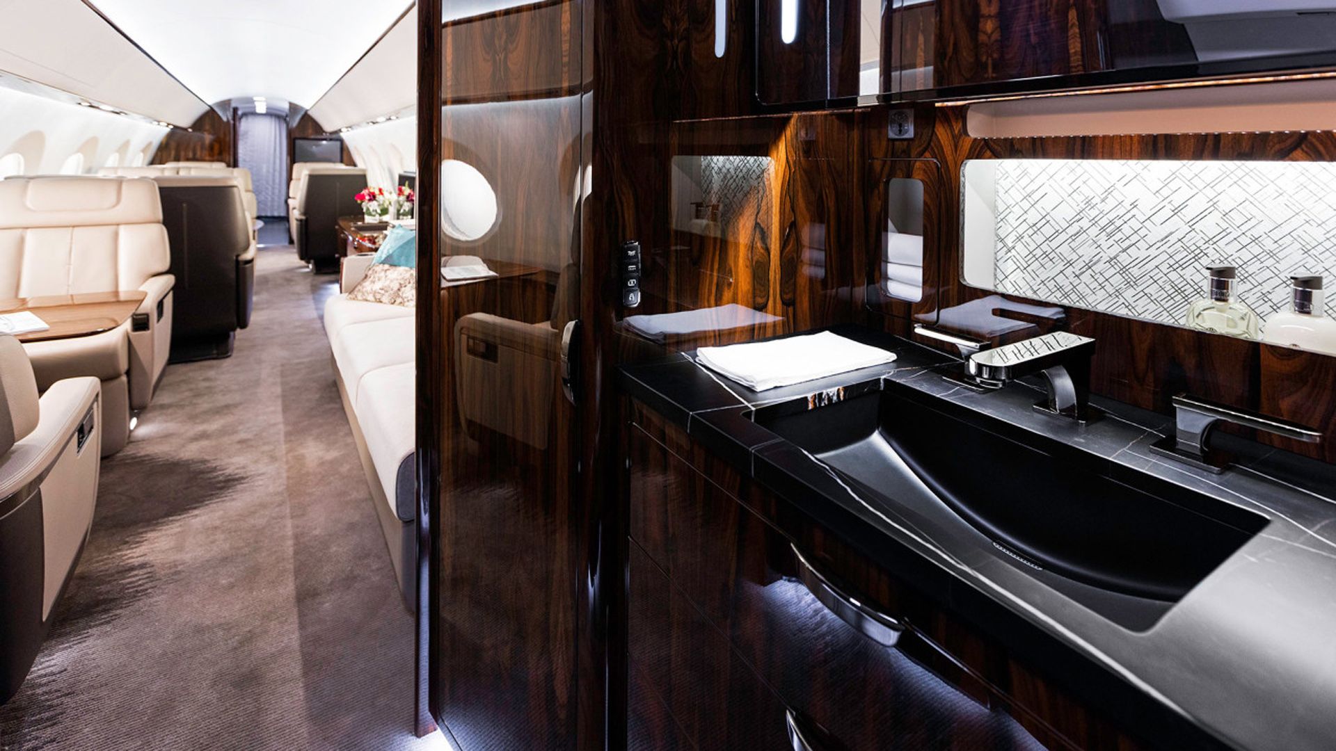 Gulfstream Private Jet Interior | Sensitile
