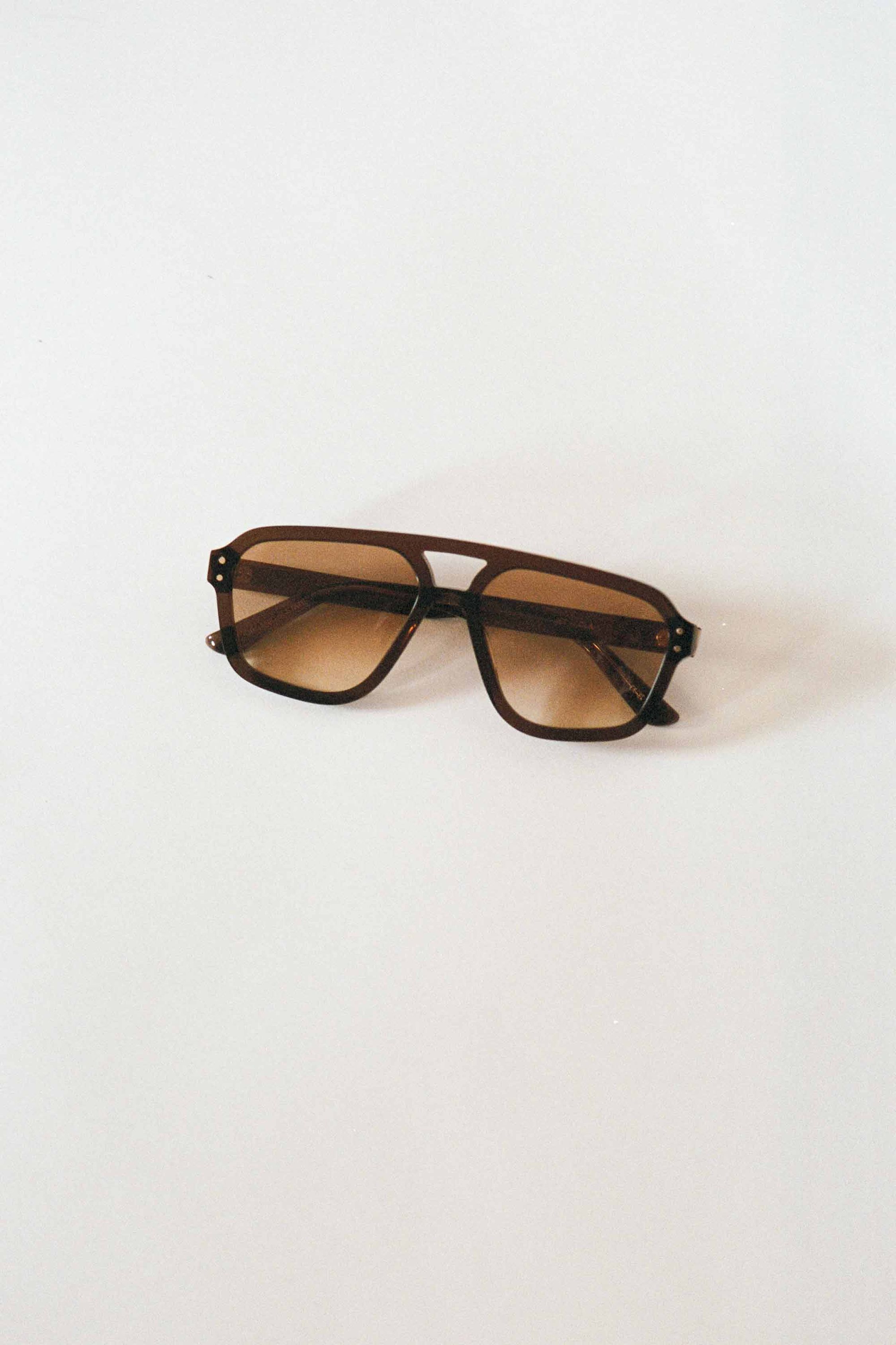 Jet Cola - brown gradient lens – Monokel Eyewear
