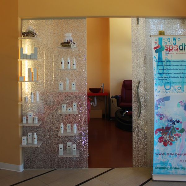 Spa Dhara: Sliding Door with Shelves | Sensitile
