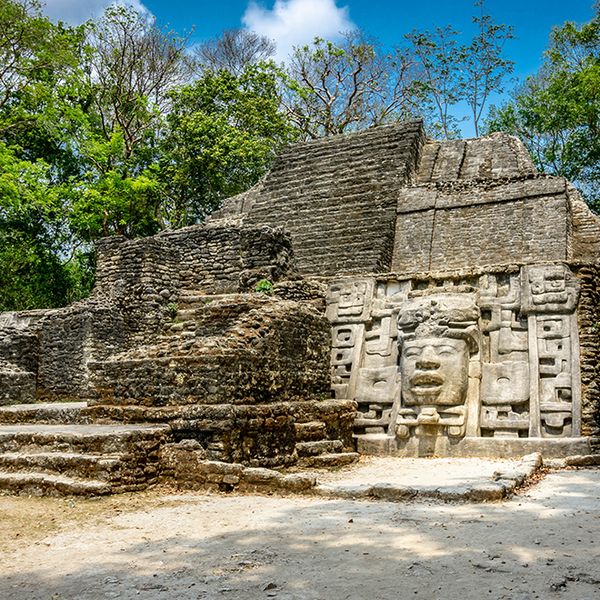 A Week in Belize: Ruins, Reefs & Rainforests | EF Go Ahead Tours