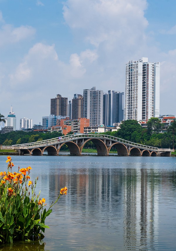 Explore Nanning