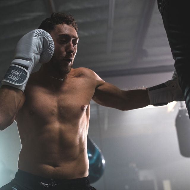 Shadowboxing vs. Hitting the Heavy Bag | Which Should I Do?