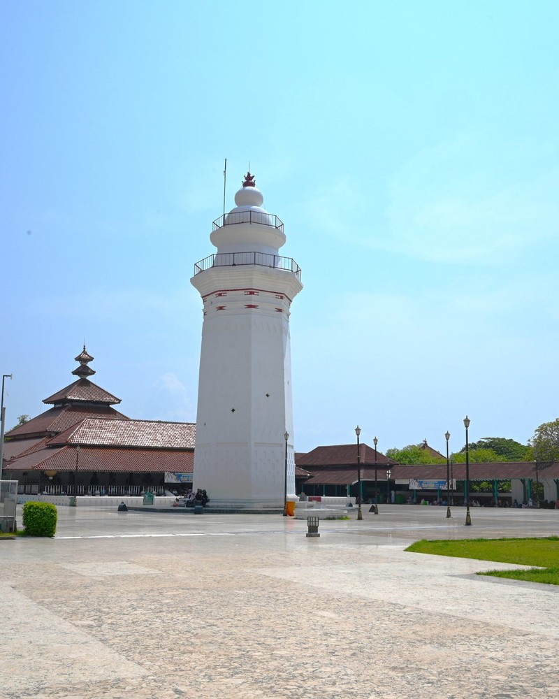Teach English in Serang