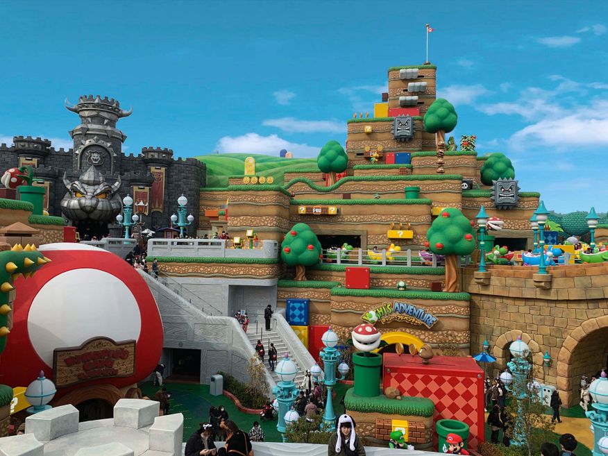 Interactive theme park | Free virtual background | WebinarGeek