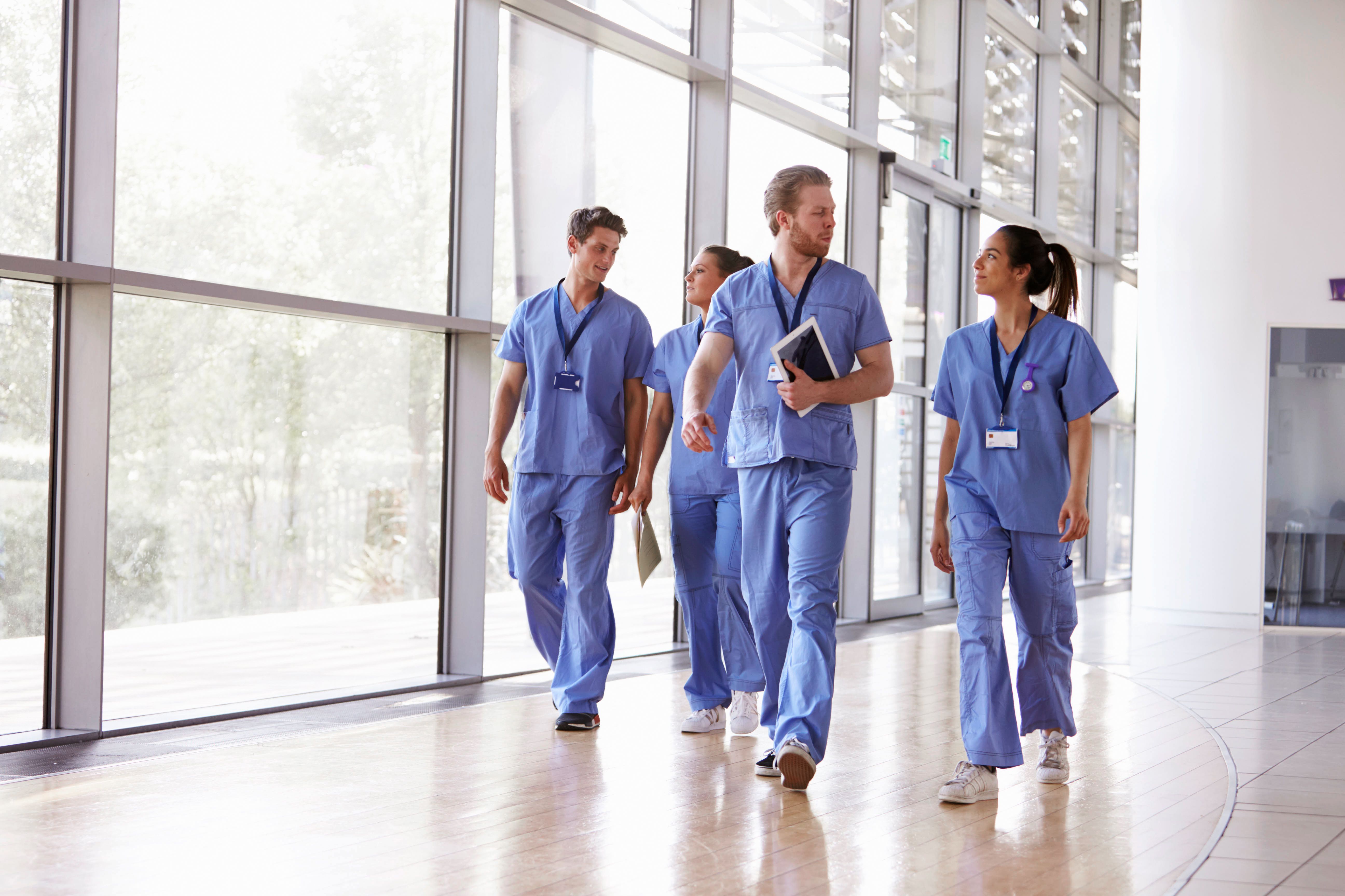 How To Become a Doctor: Us vs UK - Crimson Education US